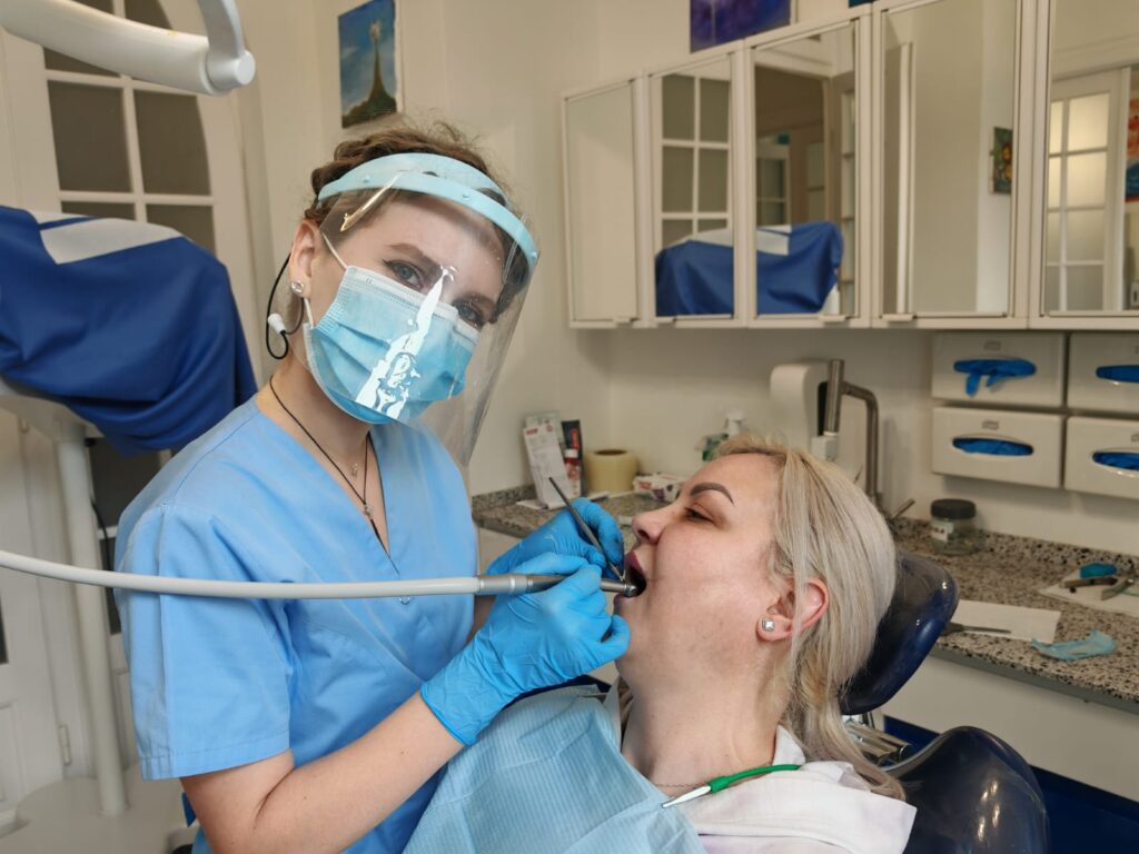 Anatomia și procesul de formare al cariilor dentare - dr. aristide ...